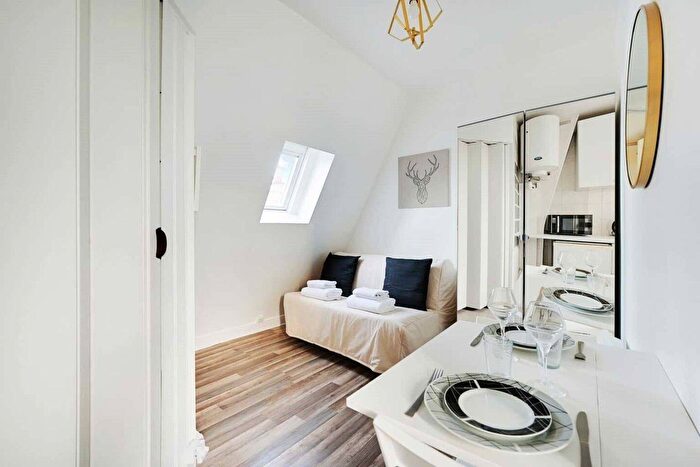 Appartement à louer - Belleville-Saint Maur, Paris ème arrondissement - 1 pièce