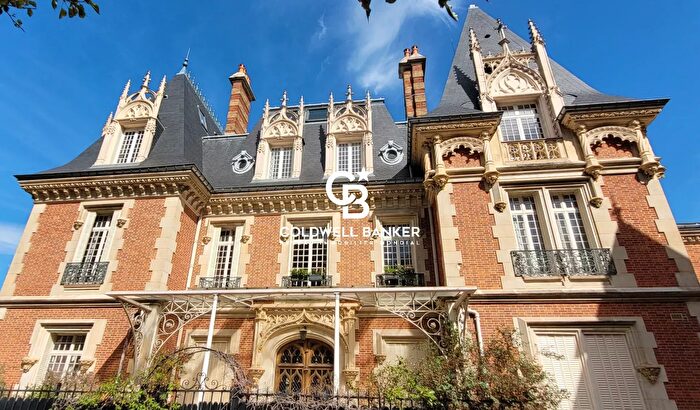 Appartement 4 pièces à Issy-les-Moulineaux, Les Iles, La Ferme, à vendre