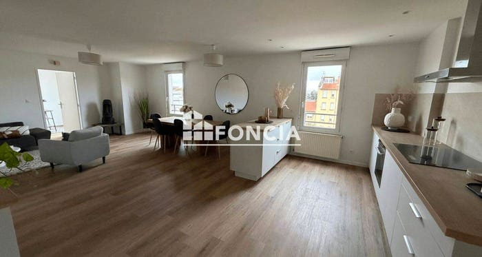 Appartement 6 pièces à louer à Ferrandière Maisons-Neuves, Villeurbanne