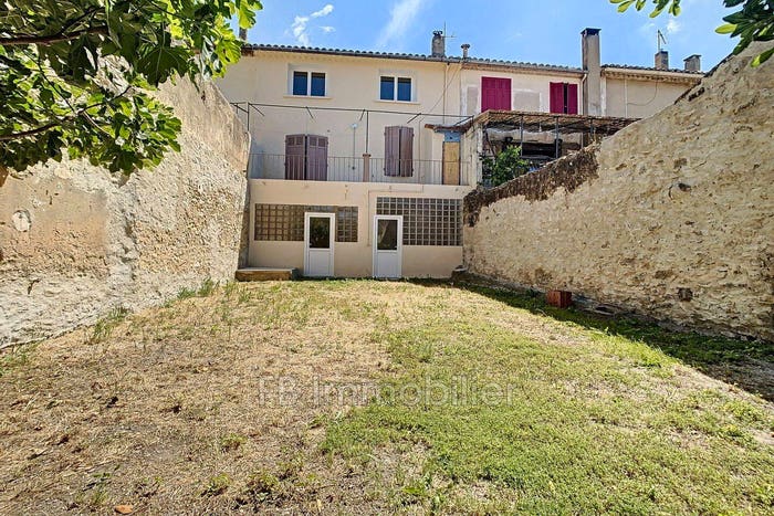 Maison 5 pièces à louer à Nord et Ouest, Eyguières