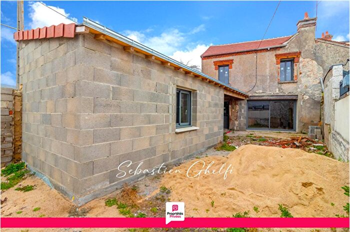 Maison à vendre - Romorantin-Lanthenay, Centre-ville - 6 pièces - 3 chambres