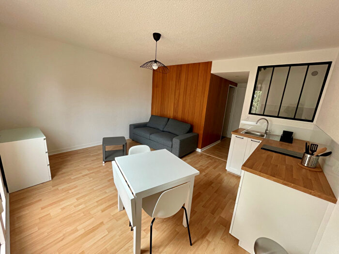 Appartement à louer - Chamalières, Montjoly - 1 pièce