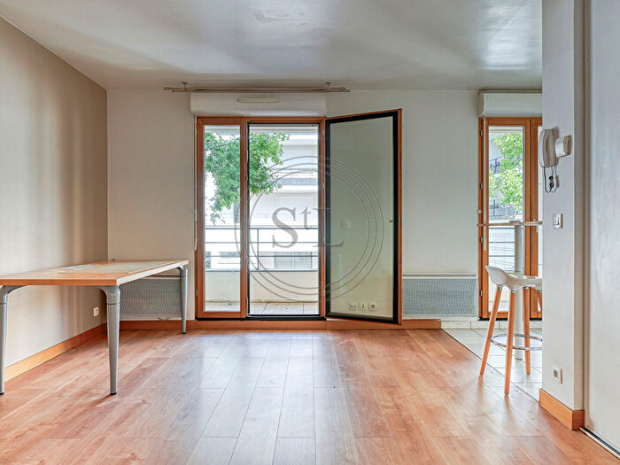 Appartement 1 pièce à Saint-Cyr-l'École, Centre-ville, à vendre