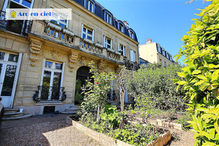 Appartement 7 pièces à Paris 17ème, La Fourche, Guy Moquet, à vendre