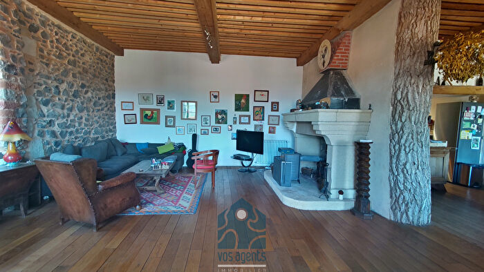 Maison à vendre - Usson - 7 pièces - 5 chambres