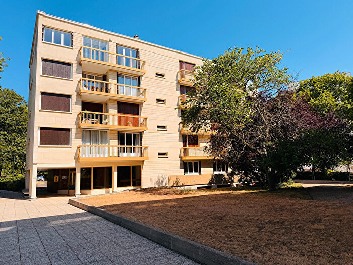 Marly-le-Roi, Montval, Côteaux : Appartement 1 pièce à vendre
