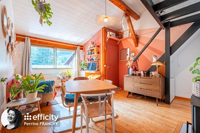 Appartement à vendre - Thônes - 3 pièces - 2 chambres