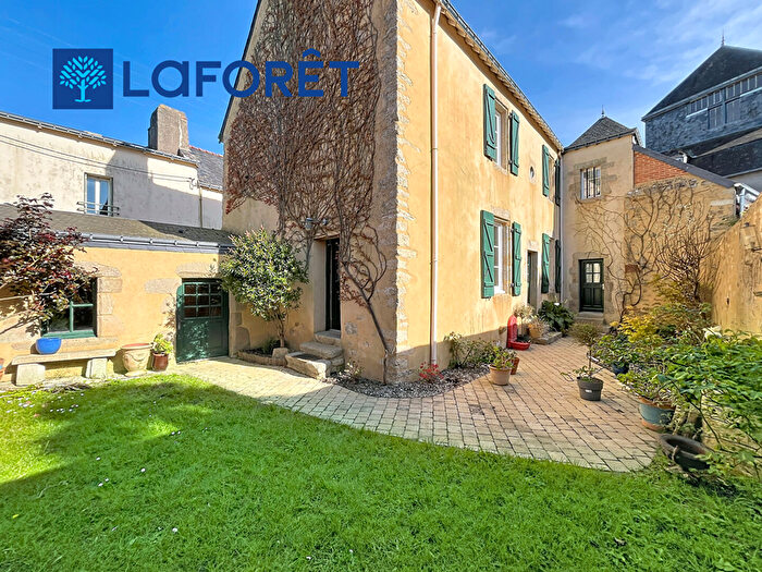 Maison à vendre - Port-Louis - 6 pièces - 4 chambres