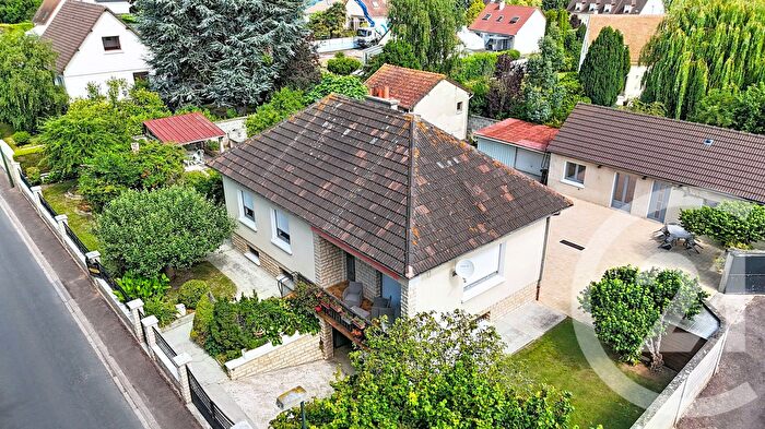 Villons-les-Buissons : Maison 5 pièces à vendre