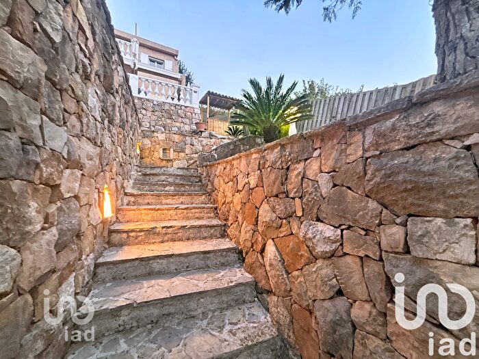 Maison à vendre - Levens - 5 pièces - 3 chambres