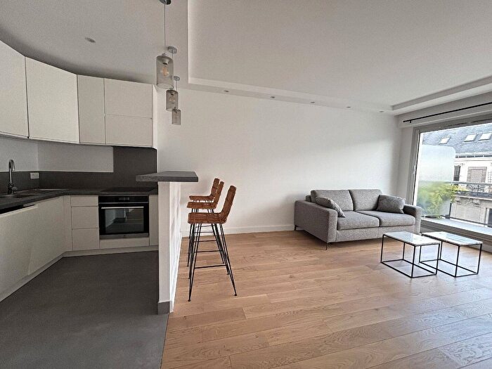 Appartement à louer - Porte Dauphine, Paris ème arrondissement - 1 pièce