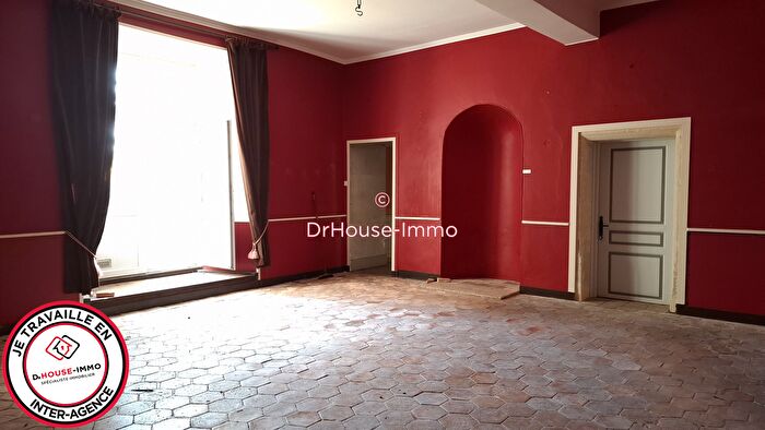 Saint-Claud : Maison 17 pièces à vendre