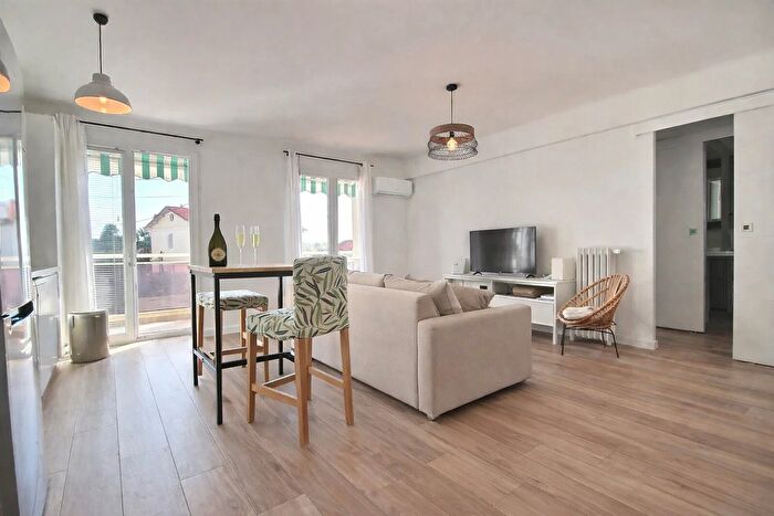 Appartement à vendre - Cannes, Pointe Croisette - 2 pièces - 1 chambre