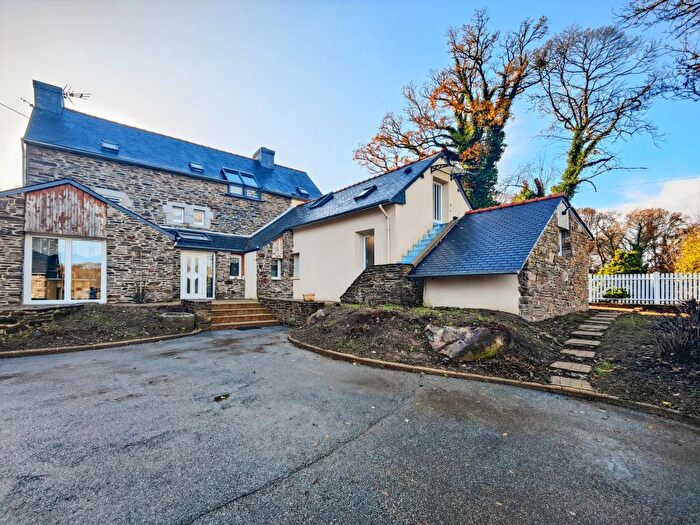 Maison à vendre - Treffrin - 7 pièces - 5 chambres