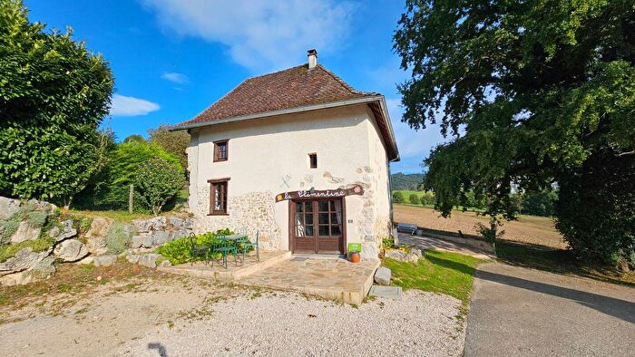Maison à louer - Sainte-Marie-dAlvey - 5 pièces - 3 chambres
