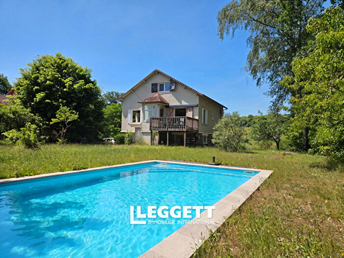 La Coquille : Maison 5 pièces à vendre