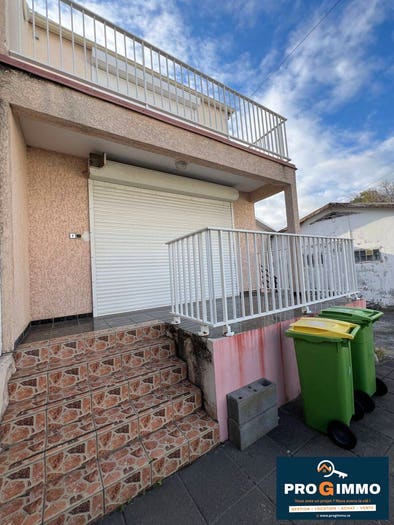 Maison 5 pièces à louer à Saint-Pierre