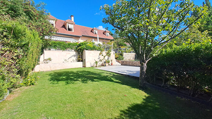 Maison à vendre - Saint-Rémy-lès-Chevreuse - 7 pièces - 5 chambres