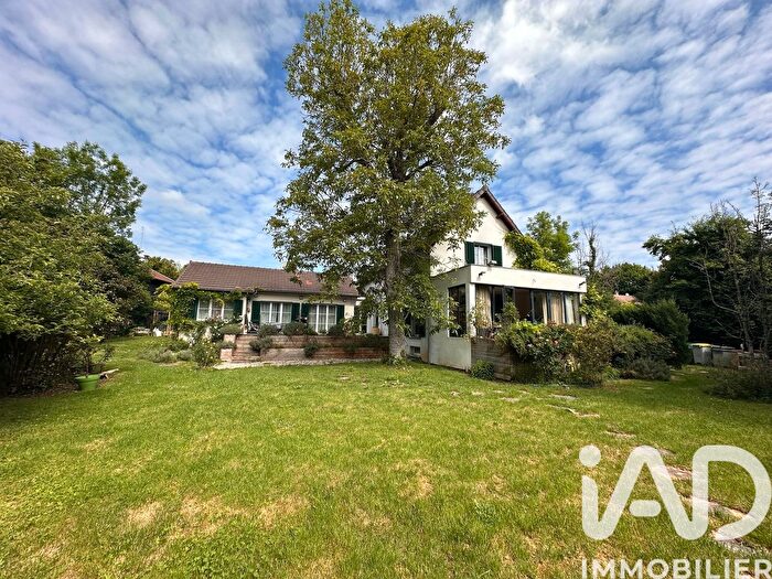 Brunoy, Centre-ville : Maison 8 pièces à vendre