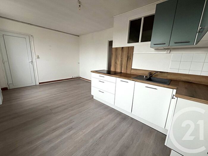 Appartement à louer - Trun - 3 pièces - 2 chambres