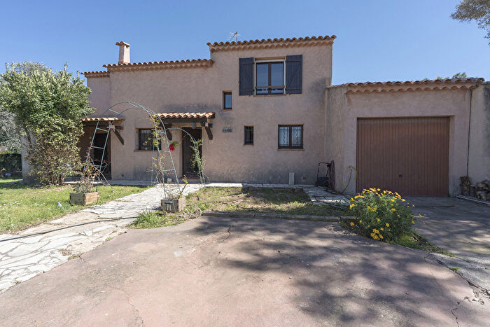 Maison à vendre - Le Muy - 5 pièces - 4 chambres