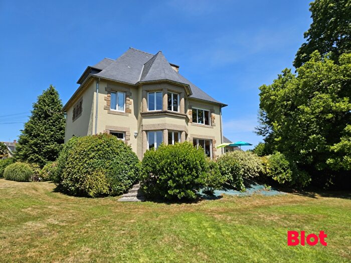 Maison 8 pièces à vendre à Fougères, Paron, Orières, Ecartelée, Bonabry