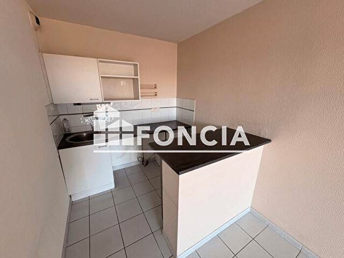 Appartement à louer - Capouchiné, Nîmes - 2 pièces - 1 chambre