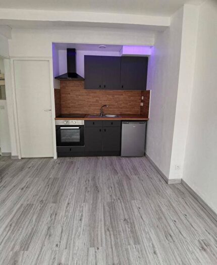 Appartement à louer - Faiencerie, Gien - 2 pièces - 1 chambre