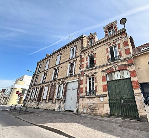 Saint Martin, Troyes : Maison 6 pièces à louer