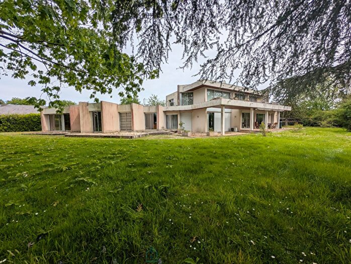 Ploërmel : Maison 11 pièces à vendre