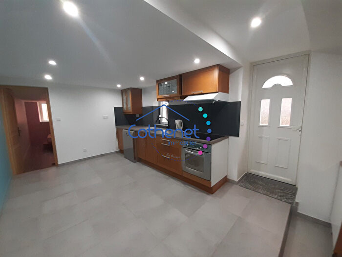 Appartement à louer - Bourg-de-Thizy - 4 pièces - 3 chambres