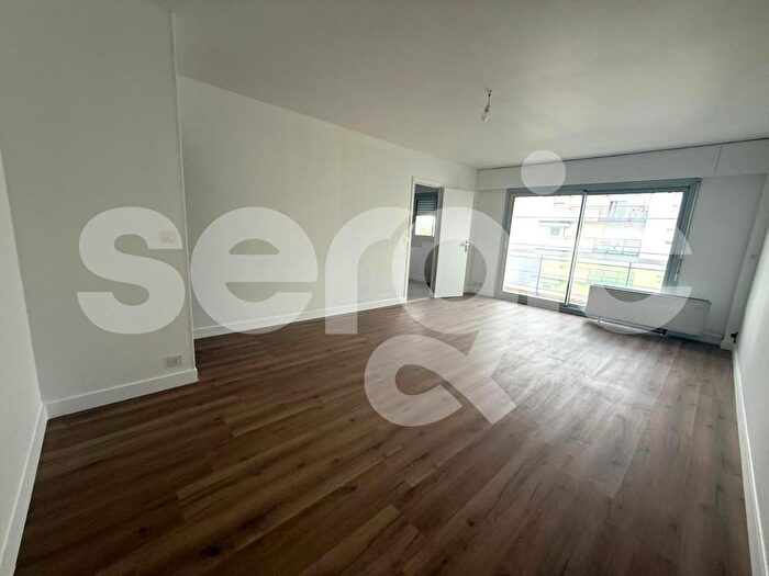 Reims, Courlancy, Porte de Paris, Bois d'Amour : Appartement 3 pièces à louer
