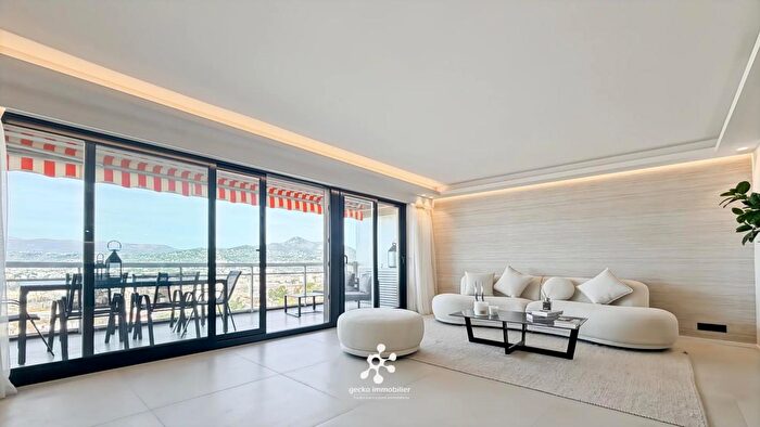 Appartement 3 pièces à Nice, Mont-Boron, à vendre