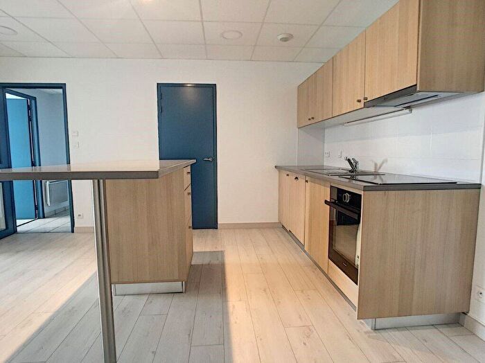 Appartement à louer - Aristide Briand, Aurillac - 3 pièces - 2 chambres