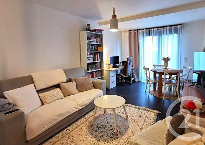 Appartement à louer - Bois-le-Roi - 3 pièces - 2 chambres