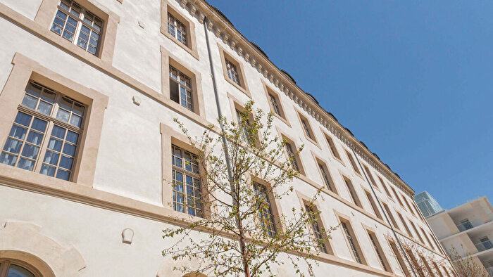 Appartement à vendre - Reims, Centre-ville - 2 pièces - 1 chambre