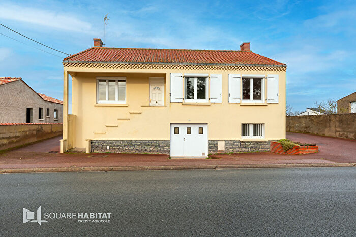 Maison à vendre - Coëx - 5 pièces - 3 chambres