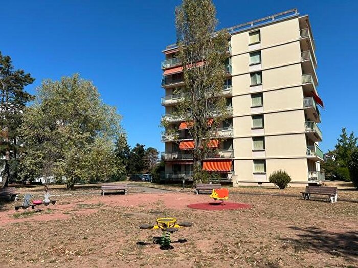 Appartement 4 pièces à Fontaines-sur-Saône, à vendre
