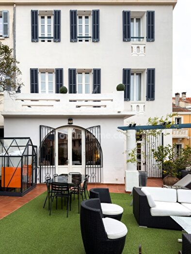 Maison à vendre - Toulon, Le Mourillon, La Mitre, Fort Lamalgue - 9 pièces - 5 chambres