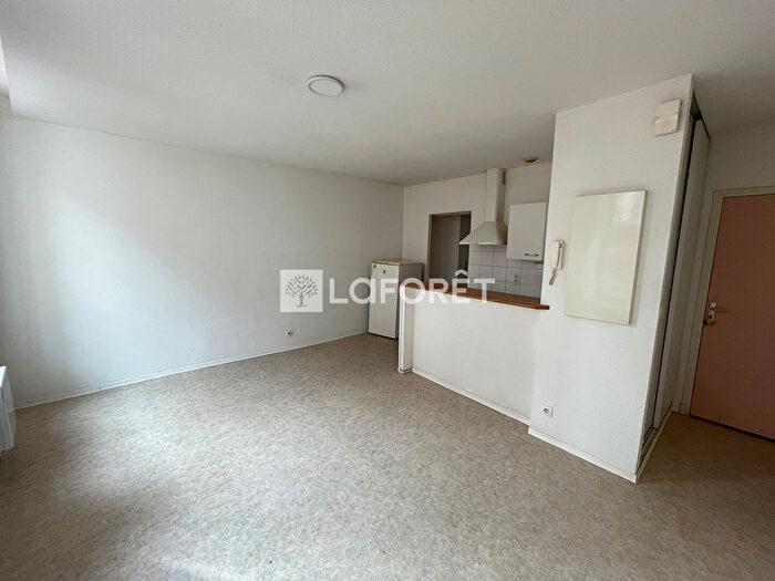 Appartement à louer - Albi, Centre-ville - 3 pièces - 2 chambres