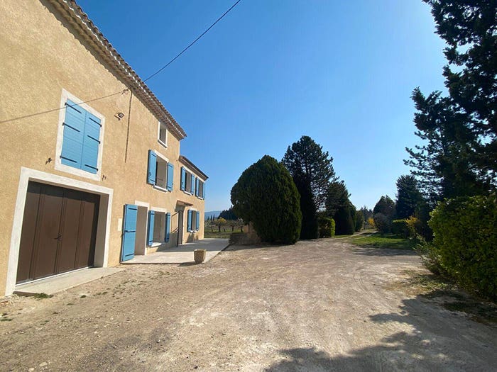 Maison 6 pièces à louer à Sud, Le Thor