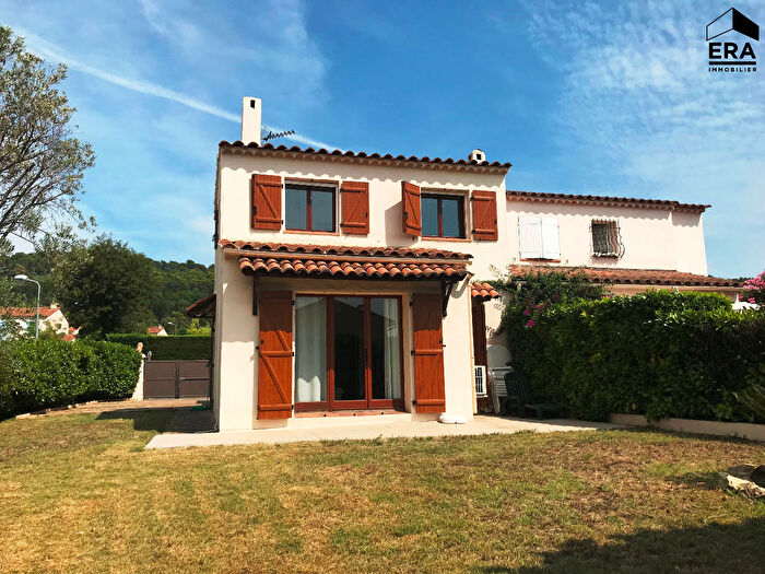 Mouans-Sartoux : Maison 4 pièces à louer
