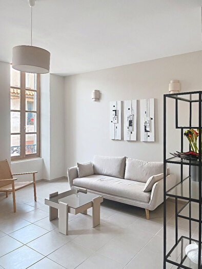 Appartement à louer - Nîmes, Feuchères - 3 pièces - 2 chambres