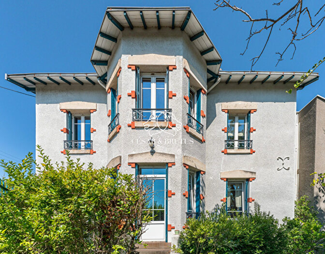 Maison 7 pièces à vendre - Vic-le-Comte
