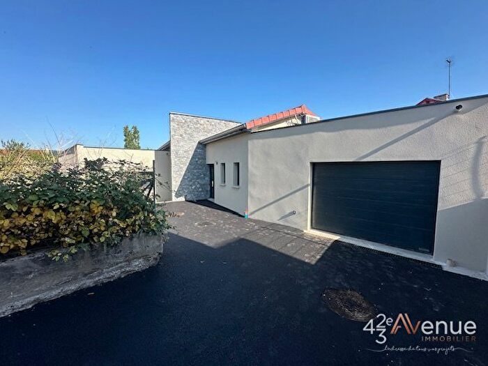 Maison 4 pièces à louer - Saint-Étienne, Méons, Le Soleil, Châteaucreux, Saint-François
