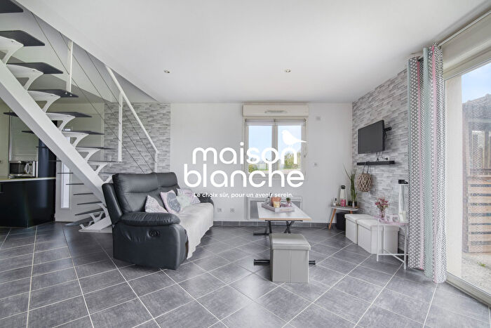 Maison à vendre - Charcé-Saint-Ellier-sur-Aubance - 7 pièces - 5 chambres