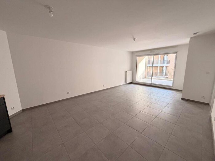 Le Centre-Centre Ville, Roanne : Appartement 2 pièces à louer