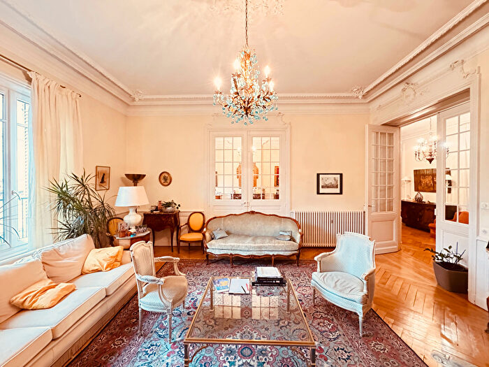 Appartement à vendre - Roanne, Centre-ville, Varenne - 5 pièces - 3 chambres