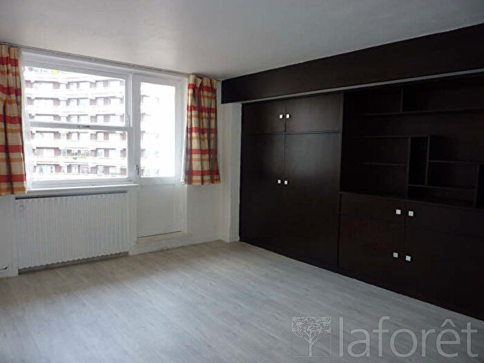 Appartement à louer - Nancy, Centre-ville, Charles III - 1 pièce