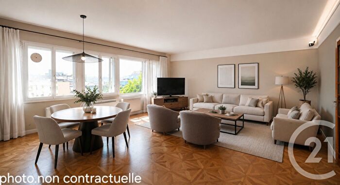 Appartement 5 pièces à Pau, Centre-ville, à vendre